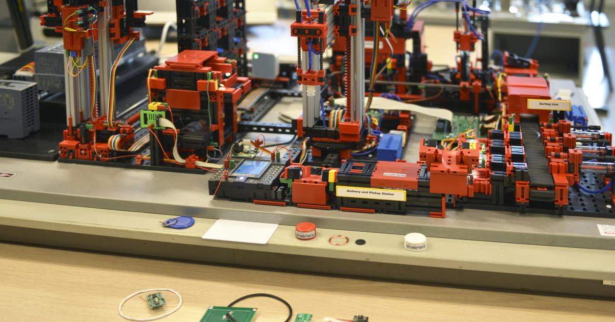 Smart Industry Capacity Booster | The Hague University of Applied Sciences